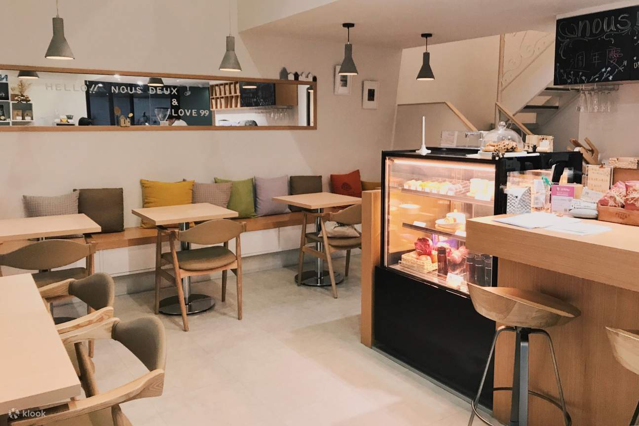 Nous Deux Cafe at Dongmen Station, Taipei, Taiwan