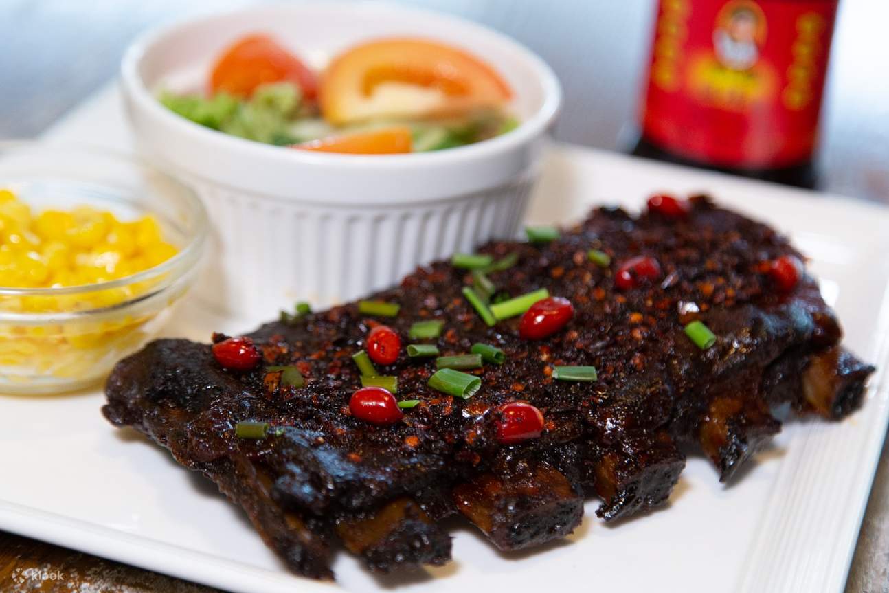 Meat N Chill in Avenue Centre - Klook Hong Kong Hong Kong
