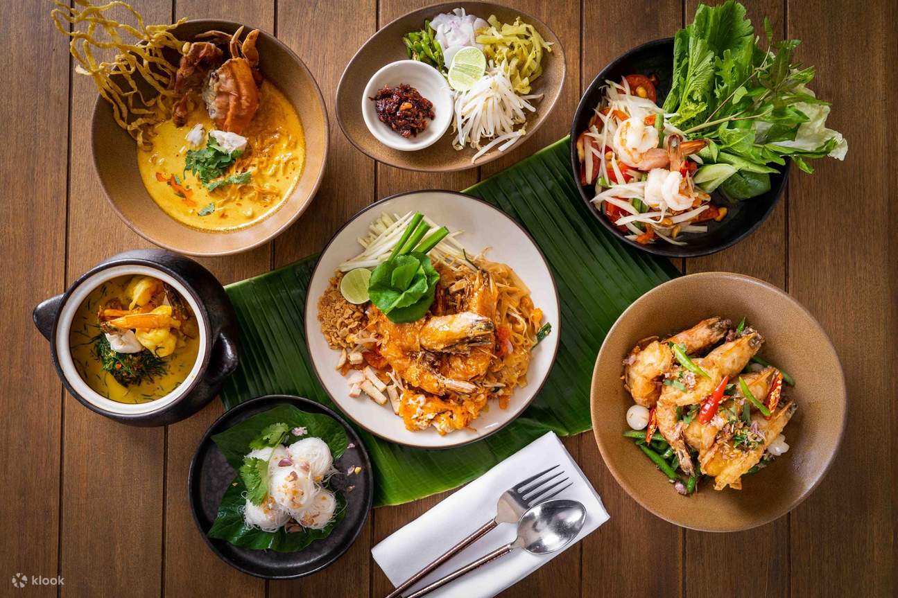 Course Set at Siam Tea Room at Bangkok Marriott Marquis Queen's Park