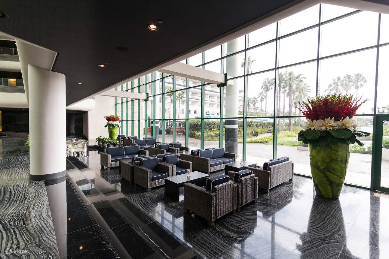 Kensington Hotel The View Lounge & Bar in Jeju Island, South Korea