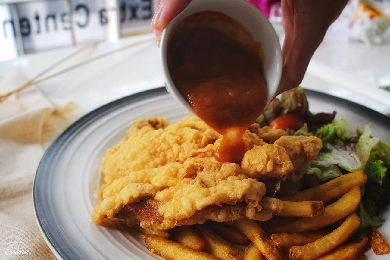 Green Island Western Food in Bukit Mentajam