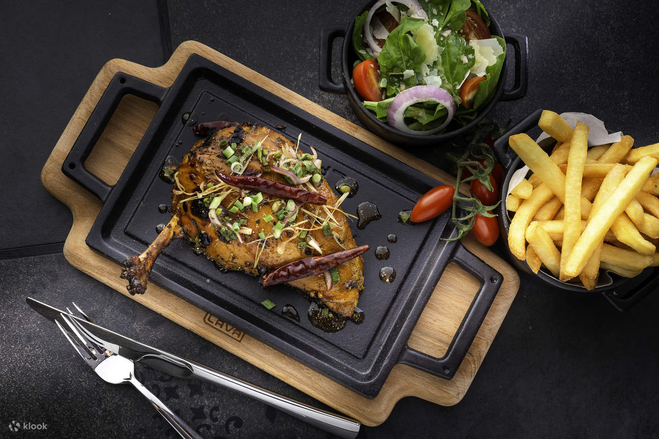 Chao Leh Kitchen at Four Points by Sheraton Phuket Patong Beach Resort