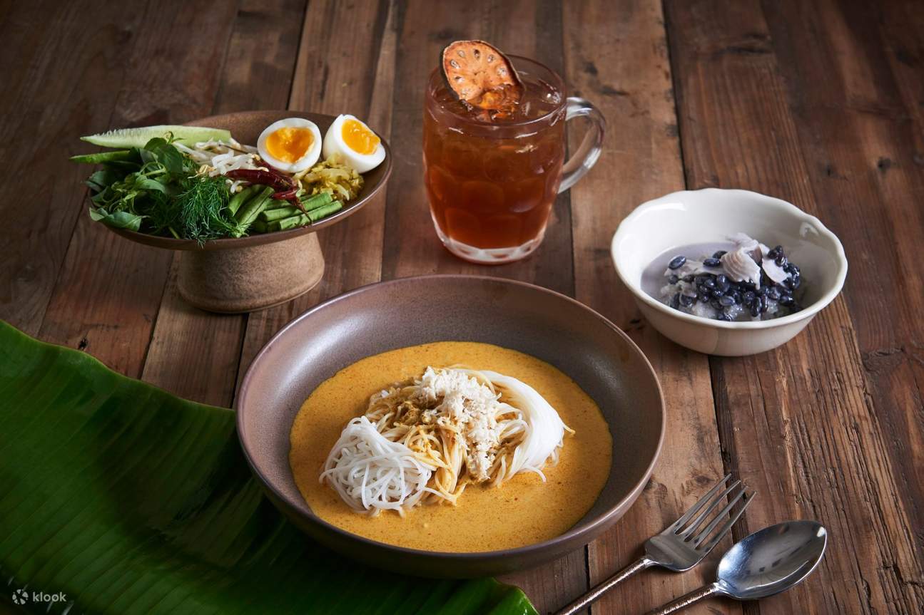 Course Set at Siam Tea Room at Bangkok Marriott Marquis Queen's Park