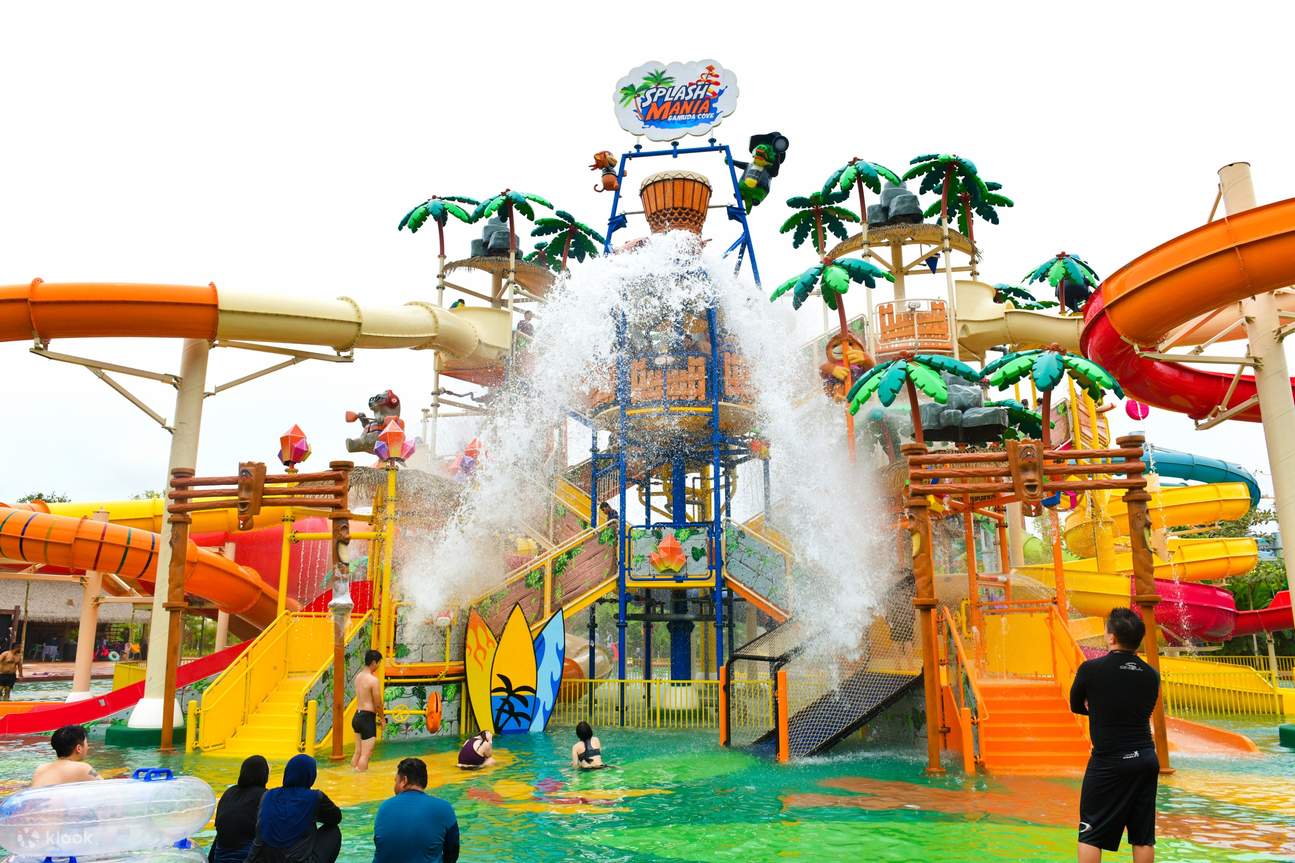 SplashMania Waterpark Ticket in Gamuda Cove Selangor