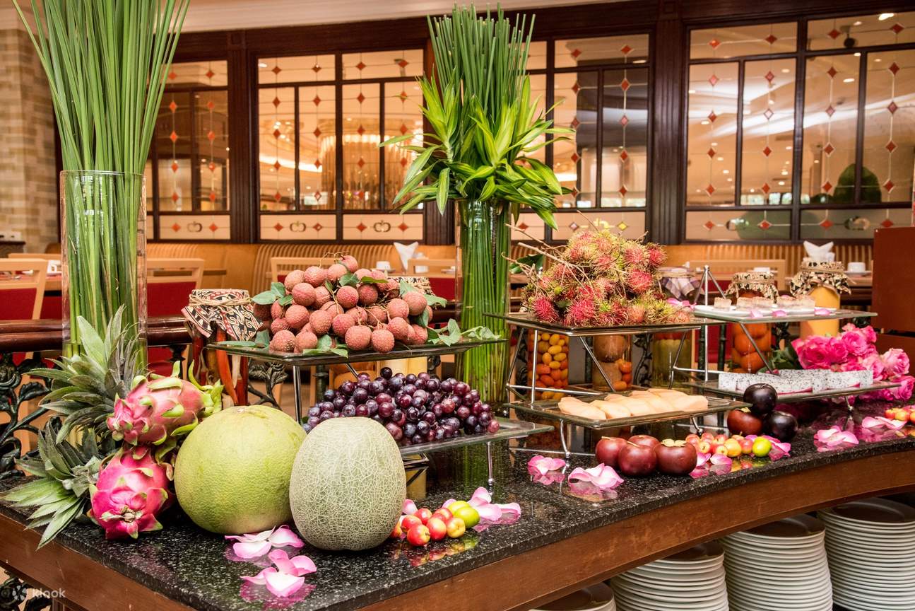 Vegetarian Buffet at Cafe Central An Dong, Windsor Plaza Hotel