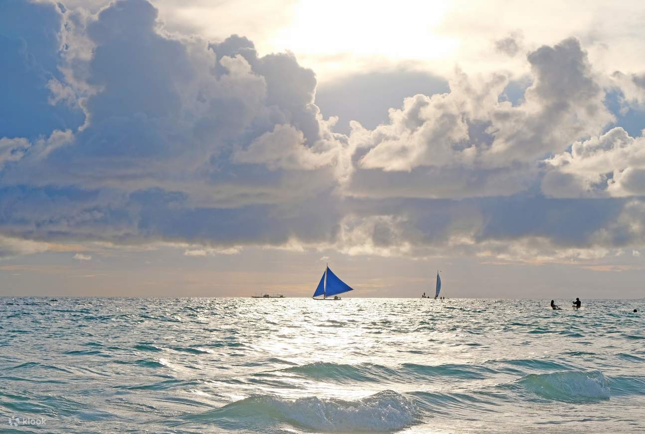 Sunset Paraw Sailing in Boracay Island, Philippines