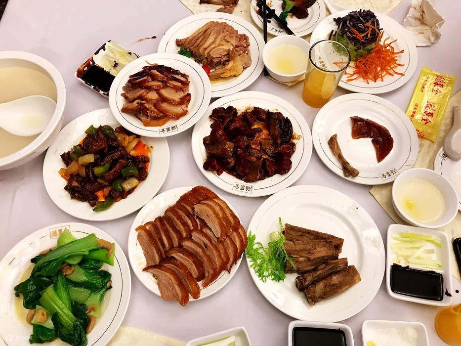 Roast Duck Set at Beijing Quanjude Roast Duck in Tian’anmen, Mainland ...