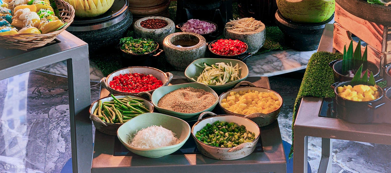 Dine@EIGHT Restaurant at Holiday Inn Johor Bahru City Centre - Klook ...