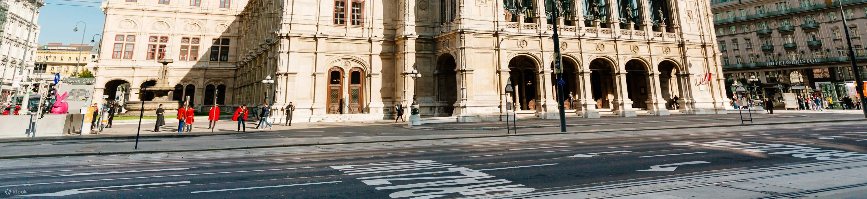Tur Kota Wina dengan Istana Schoenbrunn Lewati Antrean - Klook Indonesia