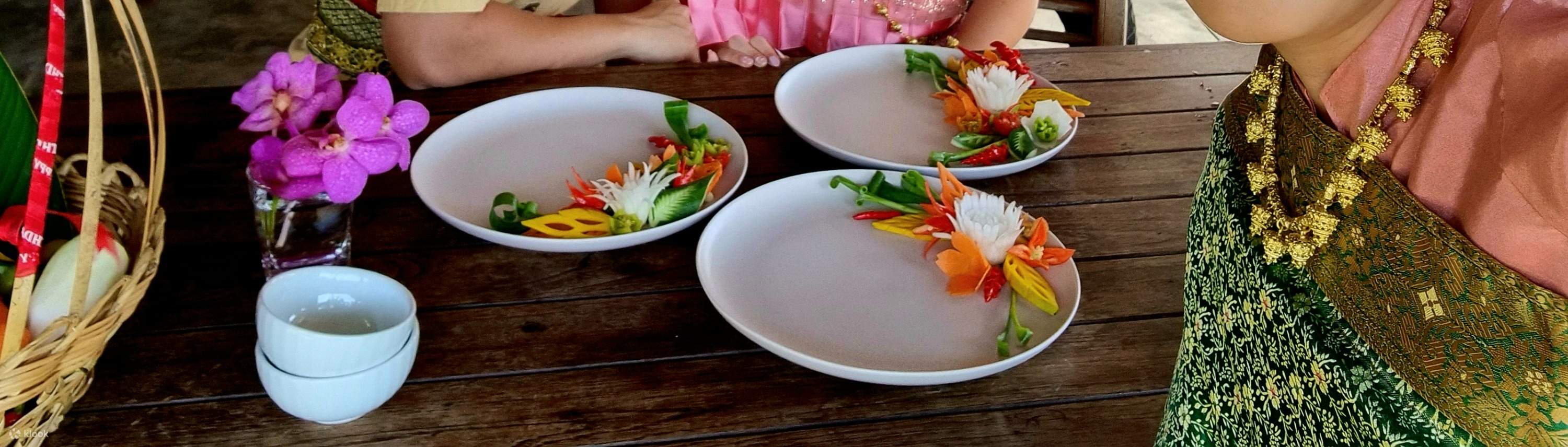 Join In Art Of Fruit And Vegetable Carving By Local Handcrafter in ...