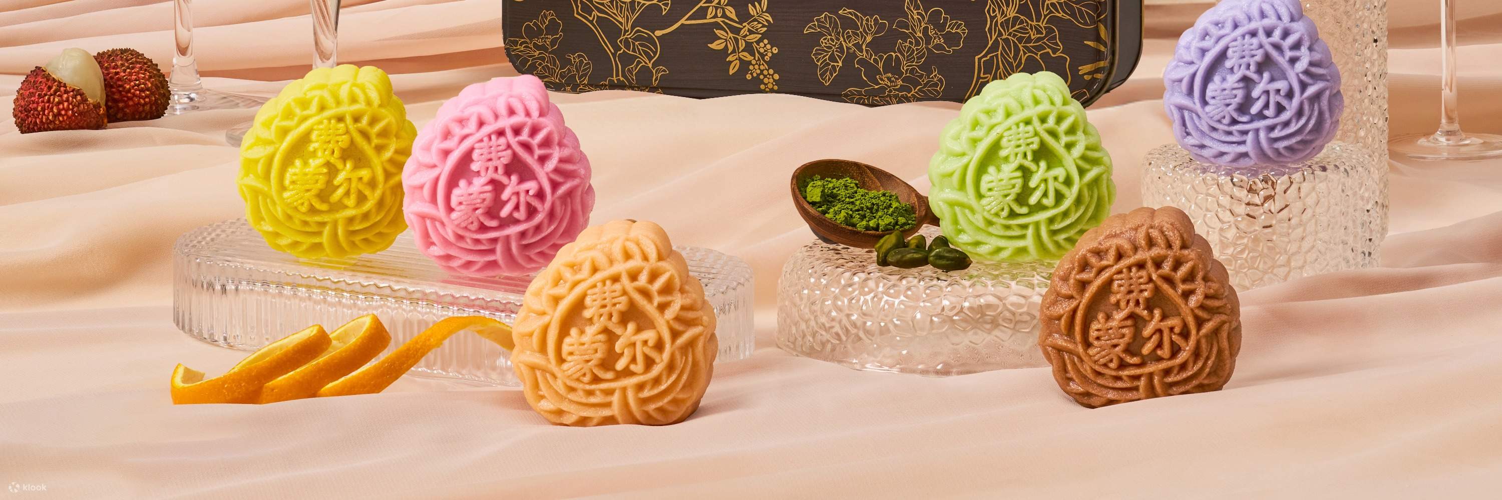 Fairmont Mooncakes in Fairmont Singapore Hotel - Klook