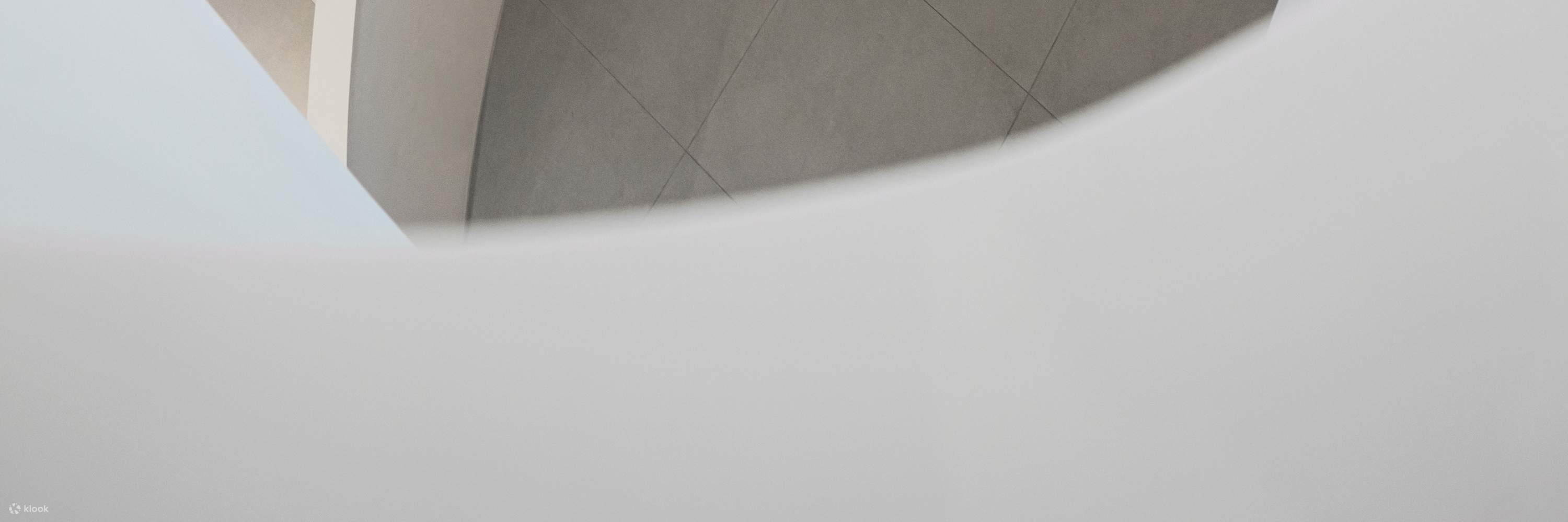 Seoul Hair Styling & Make-Up Experience by Rolling Jay - Klook