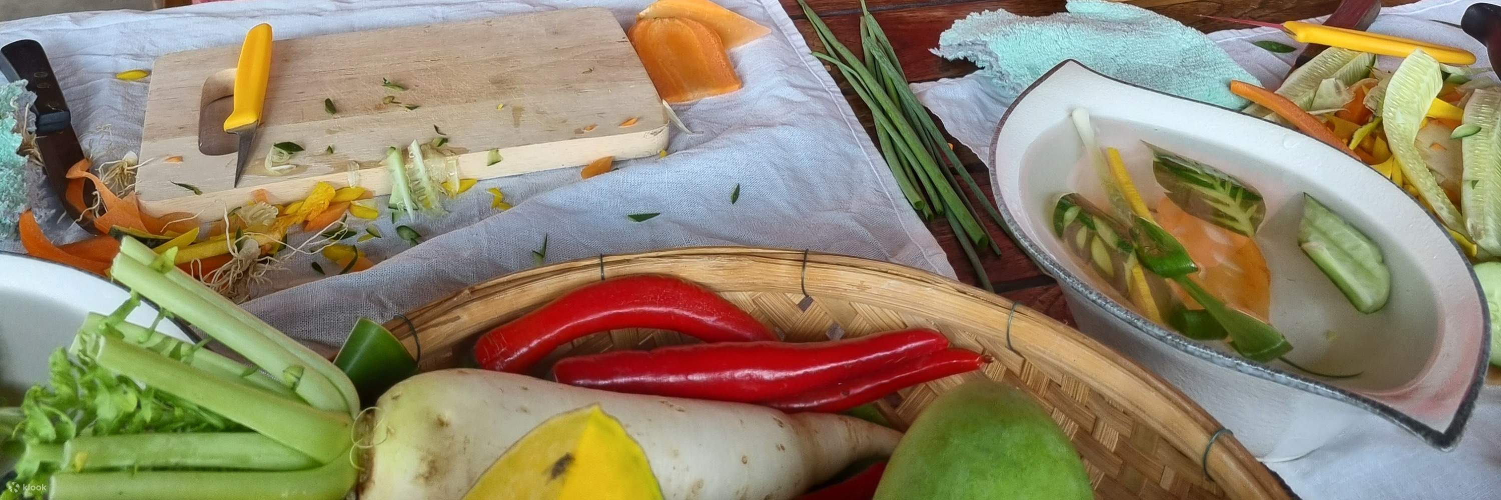 Bergabunglah Dalam Seni Ukir Buah Dan Sayur Oleh Pengrajin Lokal di ...