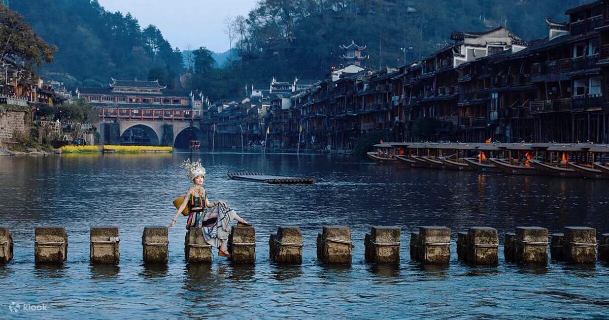 Tur Sehari Penuh dari Zhangjiajie ke Kota Kuno Fenghuang ☆Gratis ...