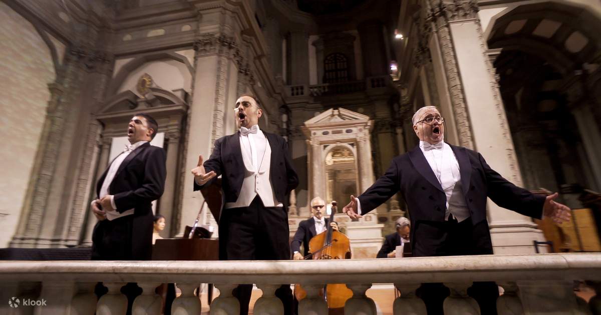 Florence Piazza della Signoria Dinner & Three Tenors Concert - Klook ...