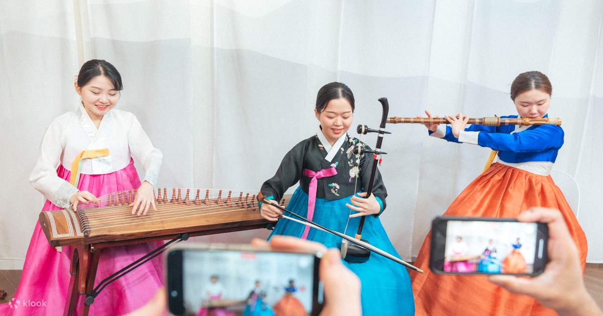 Korean Traditional Instrument Experience in Seoul by JIJI CONCERT ...