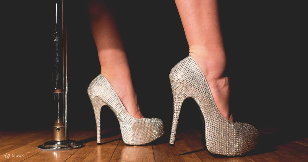 Las Vegas Bachelor Party Experience with Limo & VIP Strip Club Entry ...