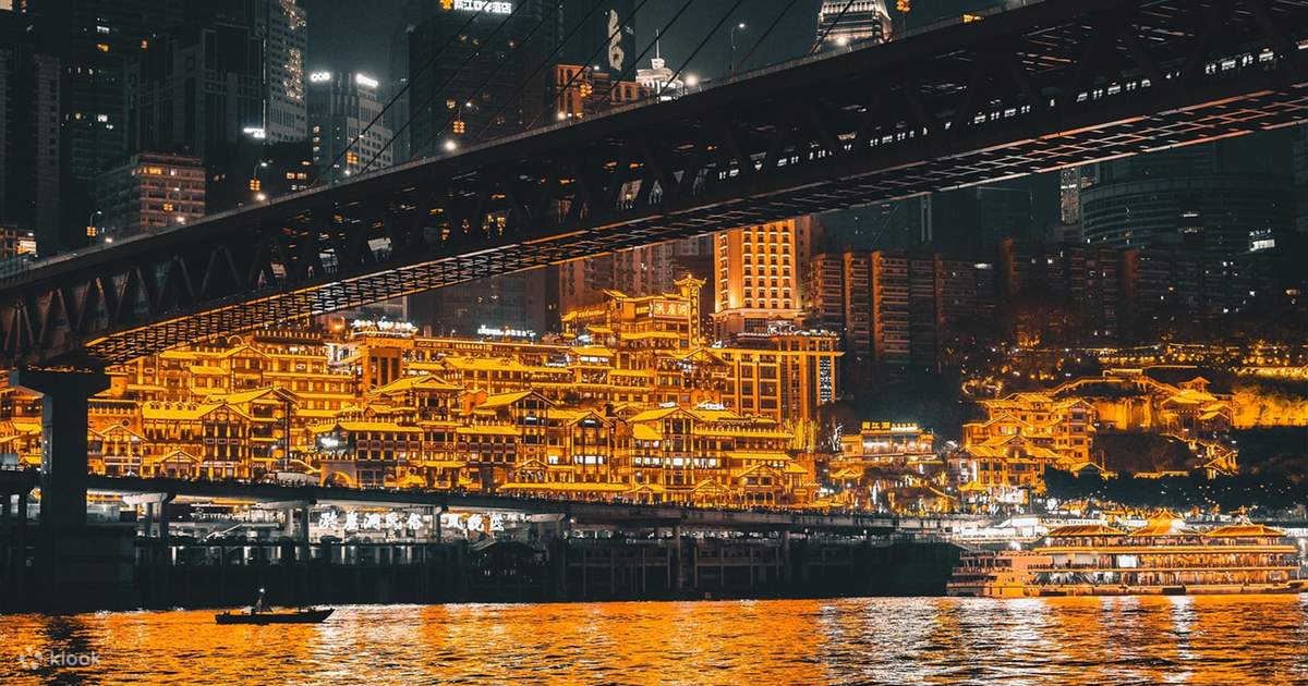 Chongqing Two Rivers sightseeing cruise, enjoy the night view of both ...