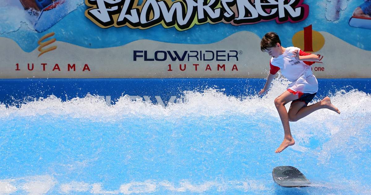 Trải nghiệm lướt sóng FlowRider ở Kuala Lumpur, Malaysia - Klook Việt Nam
