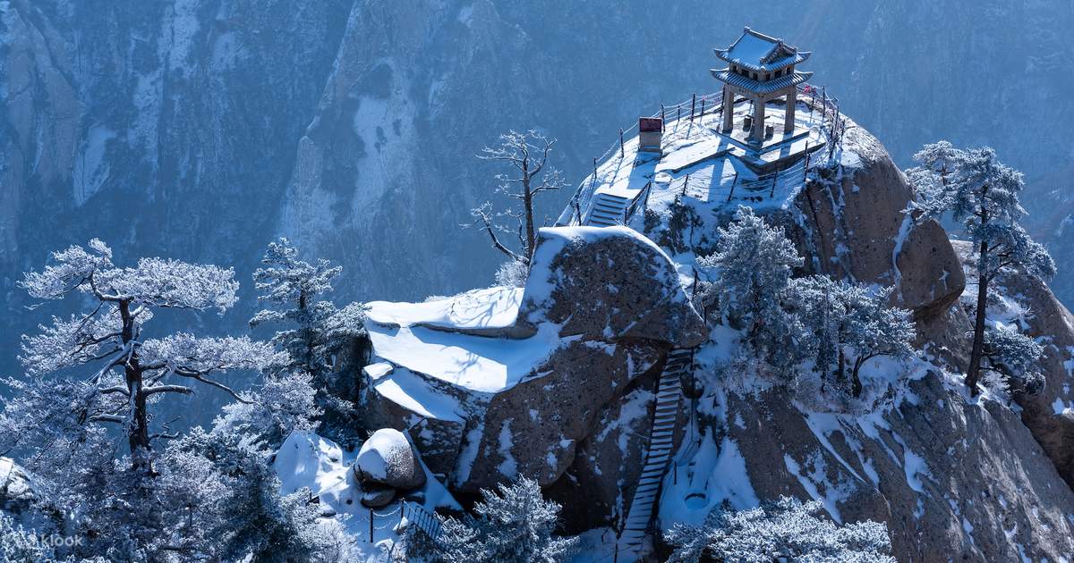 One-day tour of Mount Hua (private tour, climbing assistance available ...