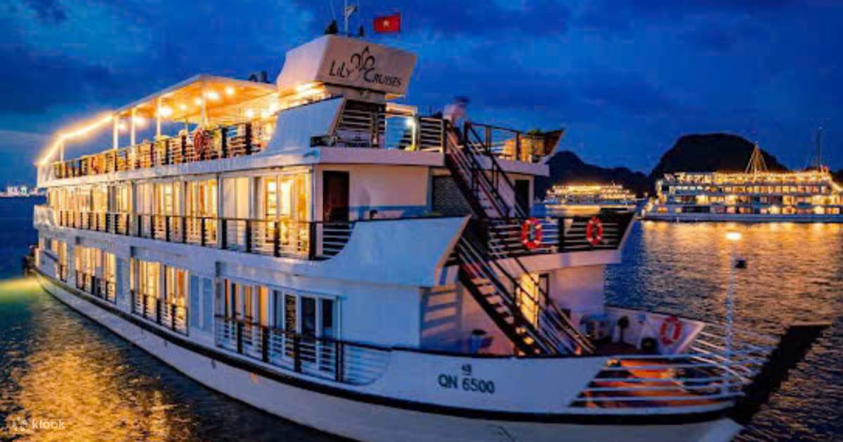 Tour de crucero nocturno por la bahía de Ha Long con Lily Cruise ...