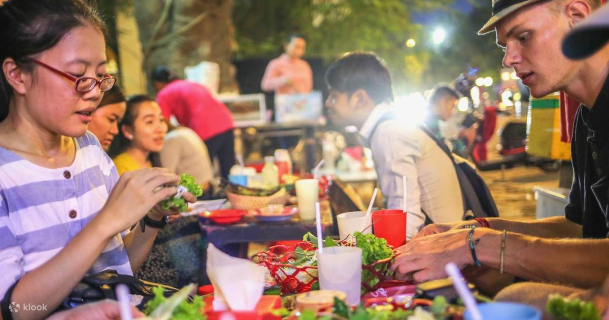 Phnom Penh Food Tour oleh Lost Plate Food Tours di Kamboja - Klook ...