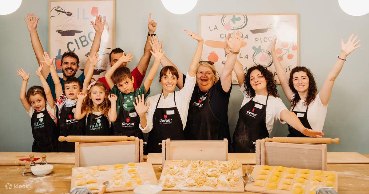 Pasta-making class, cook, dine, and drink with a local chef in Rome ...