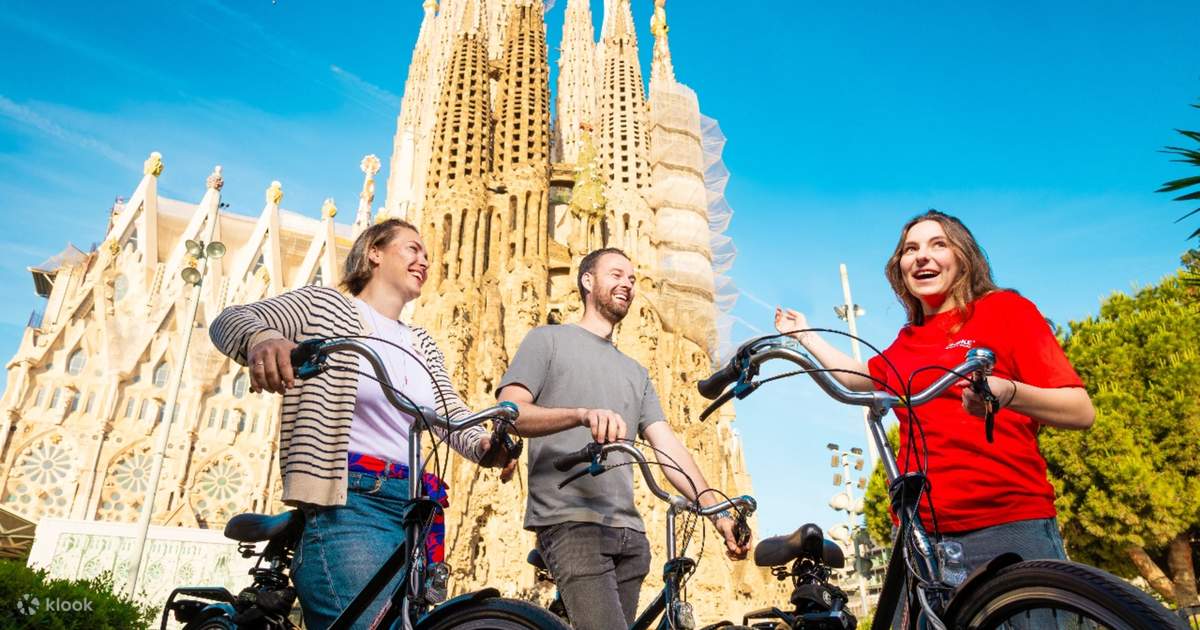 Barcelona half-day sightseeing and cycling tour - Klook