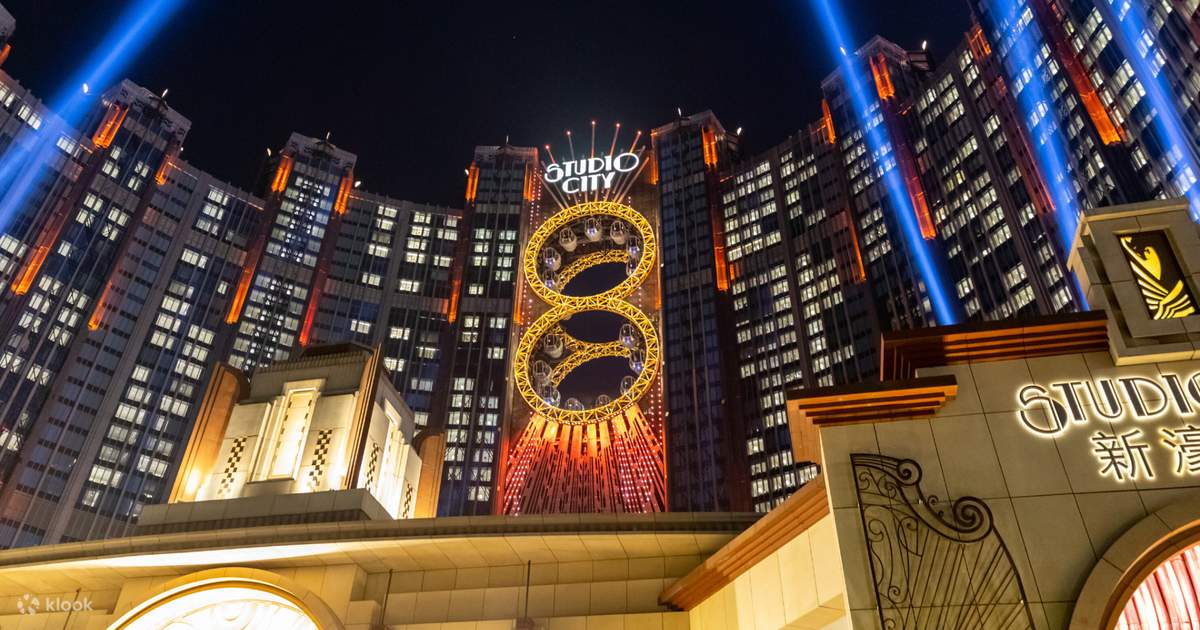 Golden Reel Ferris Wheel in Studio City Macau - Klook
