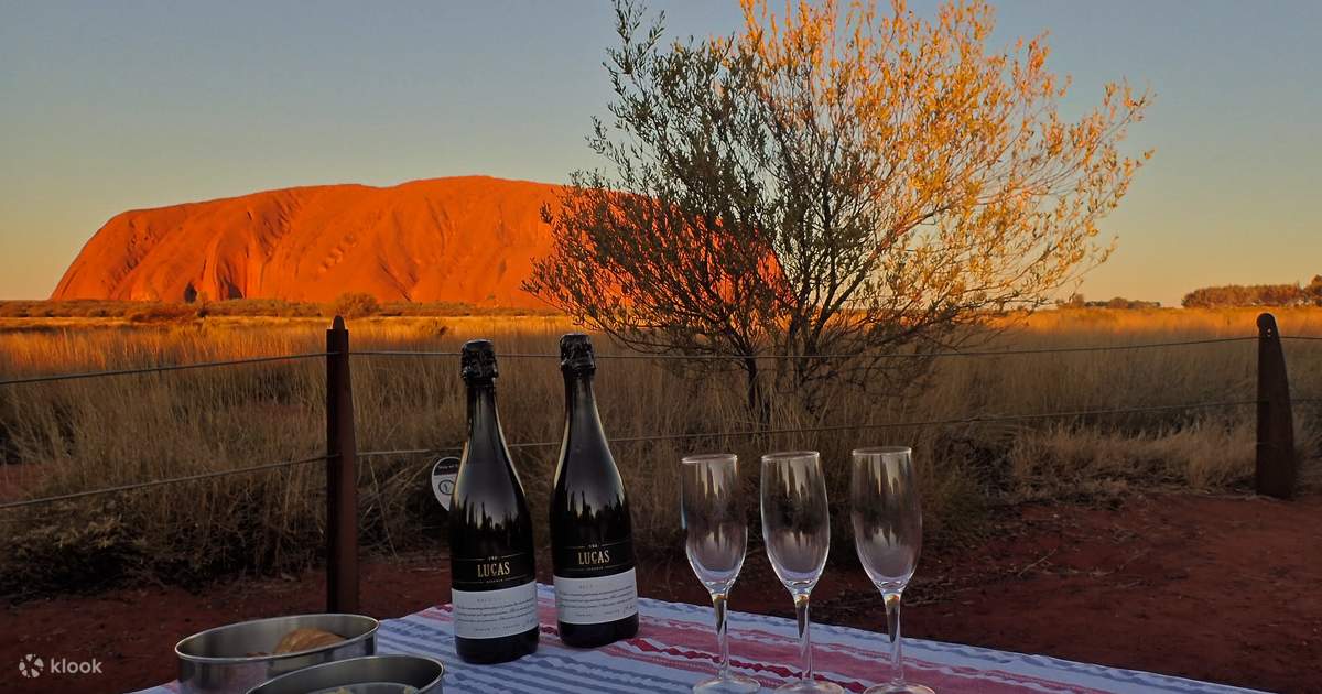 Uluru Sunset & Sparkling Experience (Grup Kecil) - Klook Indonesia