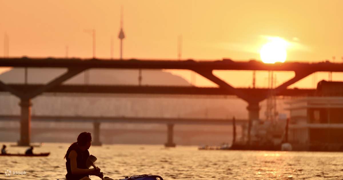 Stand Up Paddle Board (SUP) and Kayak Activities in Han River - Klook ...