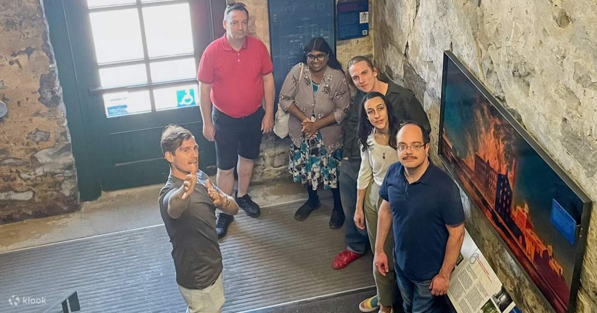 Distillery District Small Group Walking Tour in Toronto - Klook Philippines