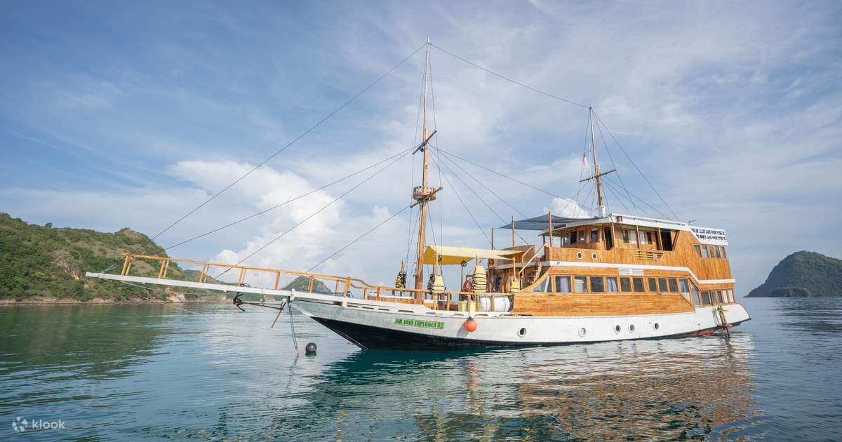 NK Jaya 02 Phinisi Sailing Komodo Liveaboard Labuan Bajo - Klook The ...