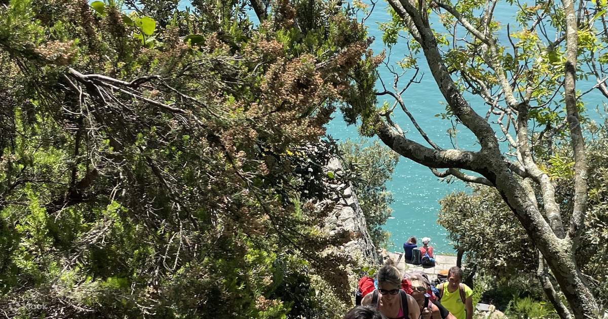Hiking through the Geosites, terraces, and history of the 5 Terre ...
