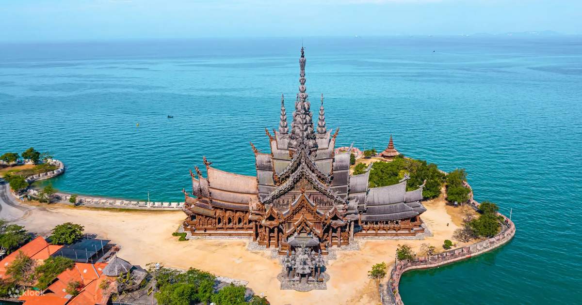 Santuario de la Verdad y Koh Larn desde Pattaya Únete al tour de un día ...