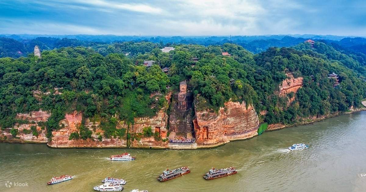 Chengdu Panda & Leshan Giant Buddha Private Tour with Local Food - Klook