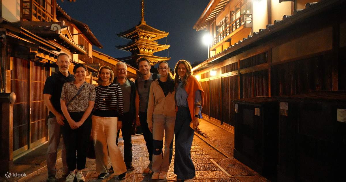 Hōkan-ji Temple (Yasaka Pagoda) & Yasaka Shrine Half-day City ...