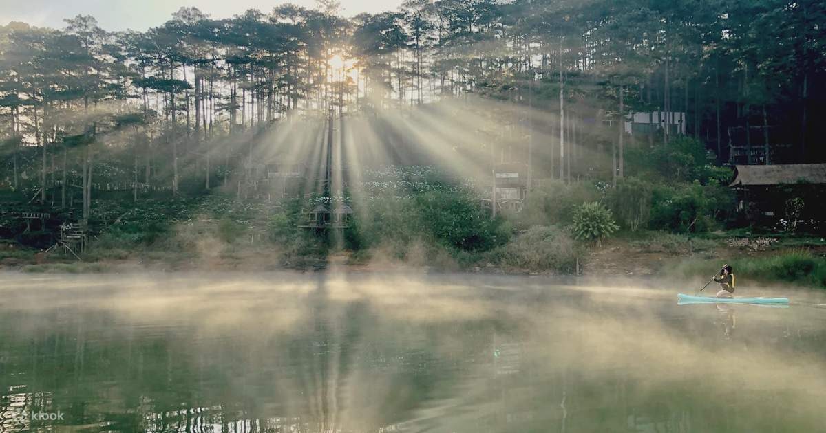 Lawatan SUP Setengah Hari Tasik Tuyen Lam di Da Lat - Klook Amerika ...