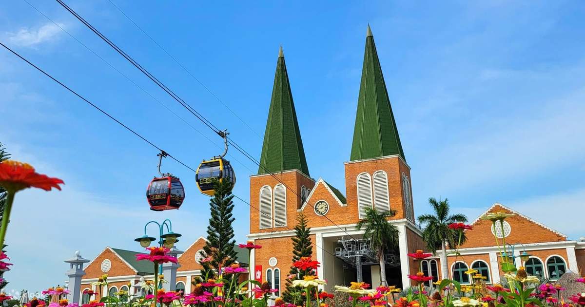 Nui Sam Cable Car Ticket - Klook