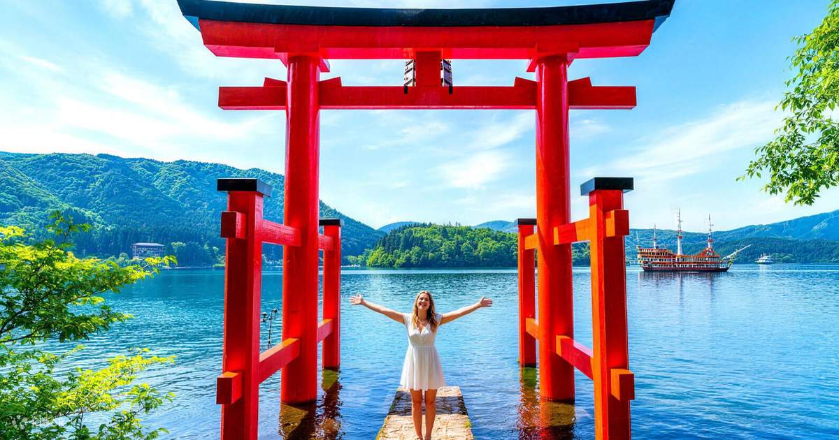 Hakone Full-Day Group Tour: Ropeway, Shrine & Oshino Hakkai - Klook