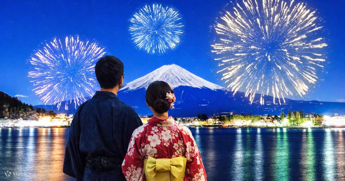 [Mount Fuji Fireworks Festival] Kawaguchiko Fireworks Display ...