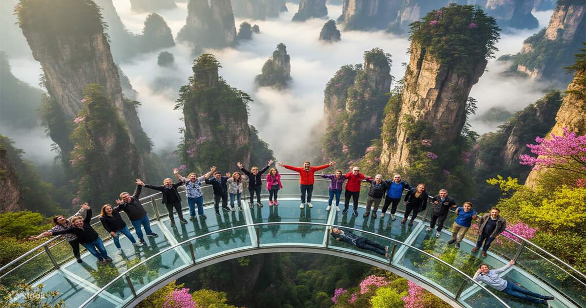 Excursion d'une journée au départ de Zhangjiajie vers le zoo de pandas ...