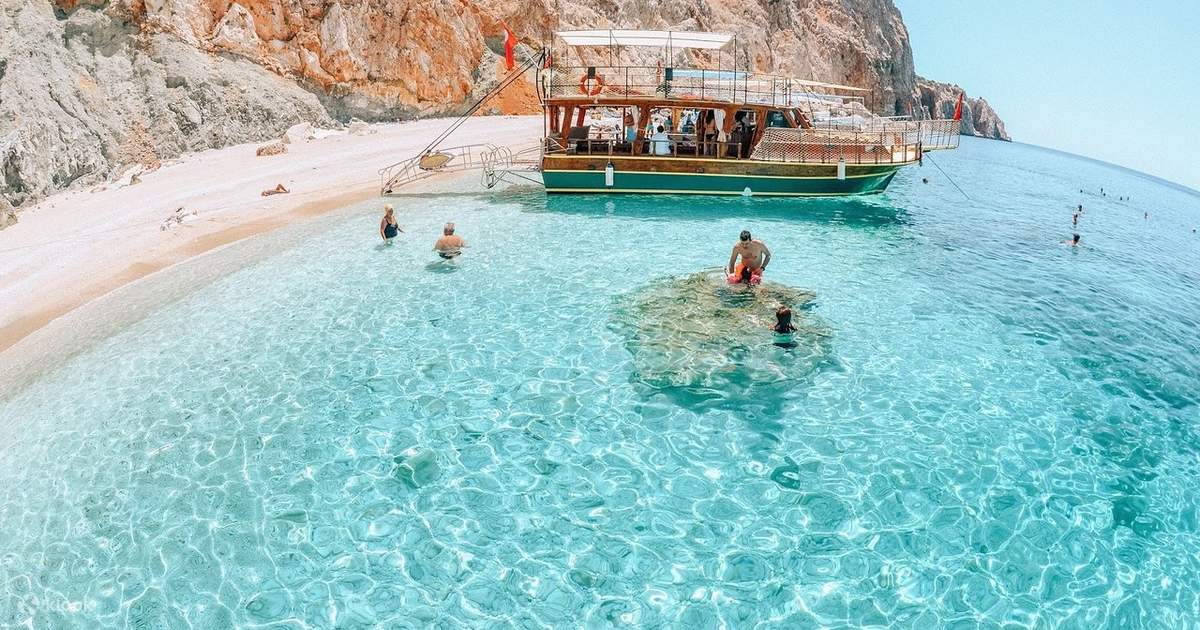 Discover the Stunning Suluada with an Unforgettable Boat Tour from ...