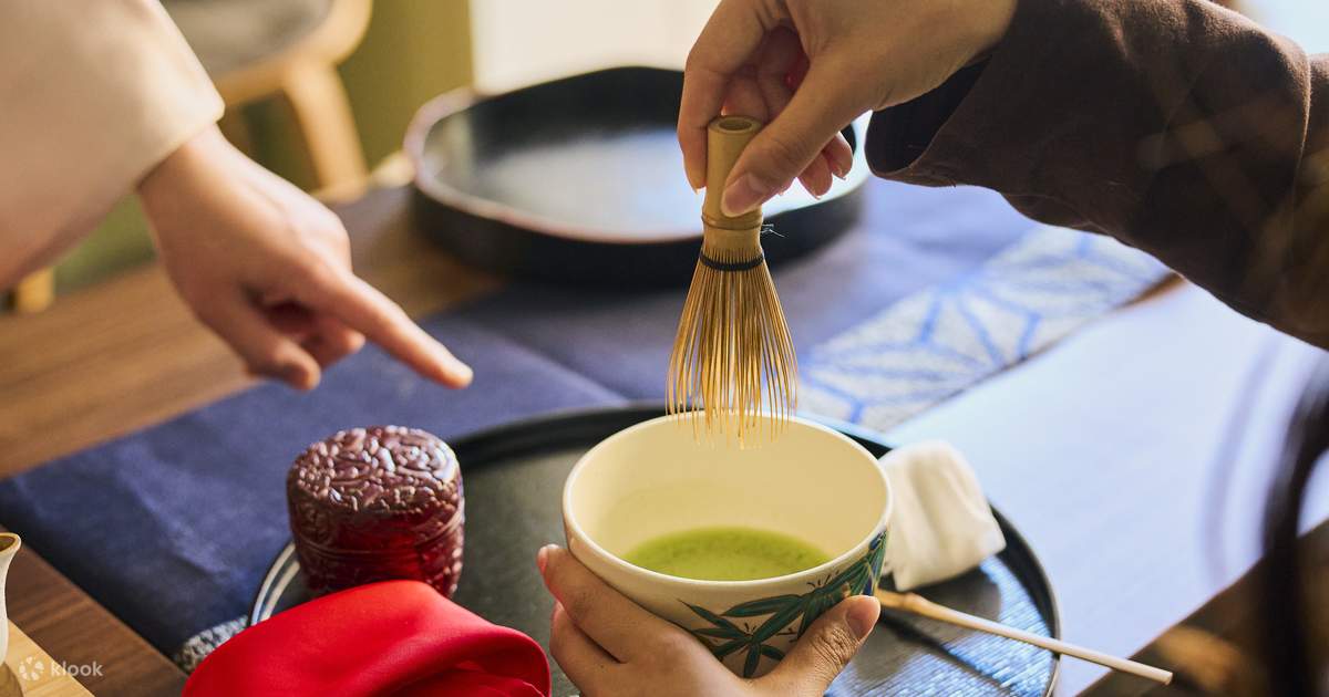 japanese tea making ceremony