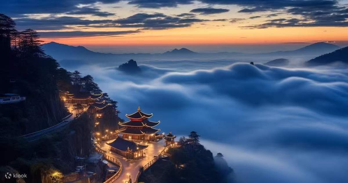 Full-Day Panoramic Tour of Mount Emei, Sichuan (The Eminence of Emei ...