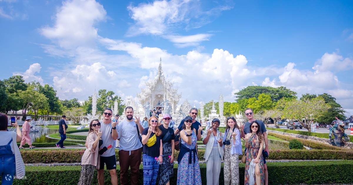 Discover White Temple, Black House & Blue Temple from Chiang Mai ...