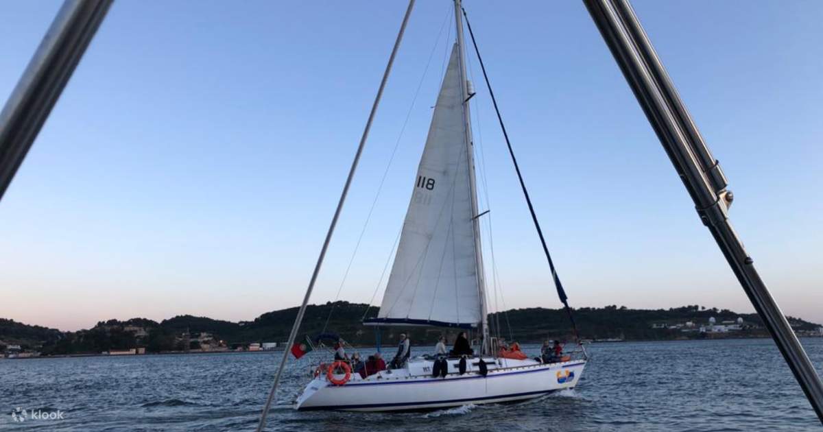 2-Hour Small Group Cultural Sailboat Experience in Lisbon - Klook Australia