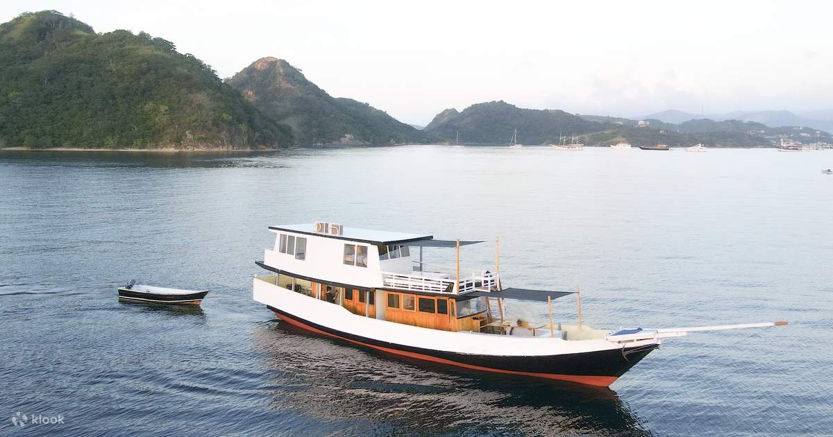 Snayla Phinisi Sailing Komodo Liveaboard Labuan Bajo - Klook Indonesia