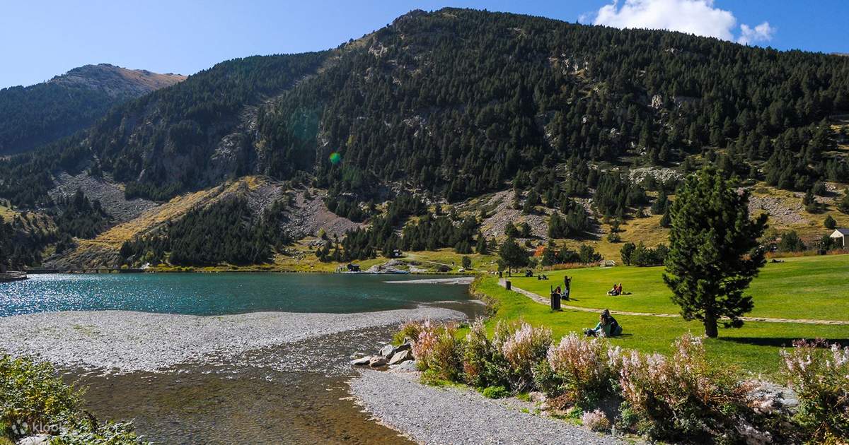 Excursion aux Pyrénées et villages médiévaux au départ de Barcelone ...