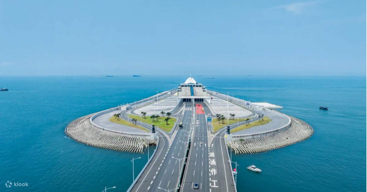 Zhuhai Blue Dolphin Island & Sun & Moon Bay Sightseeing Tour - Klook ...